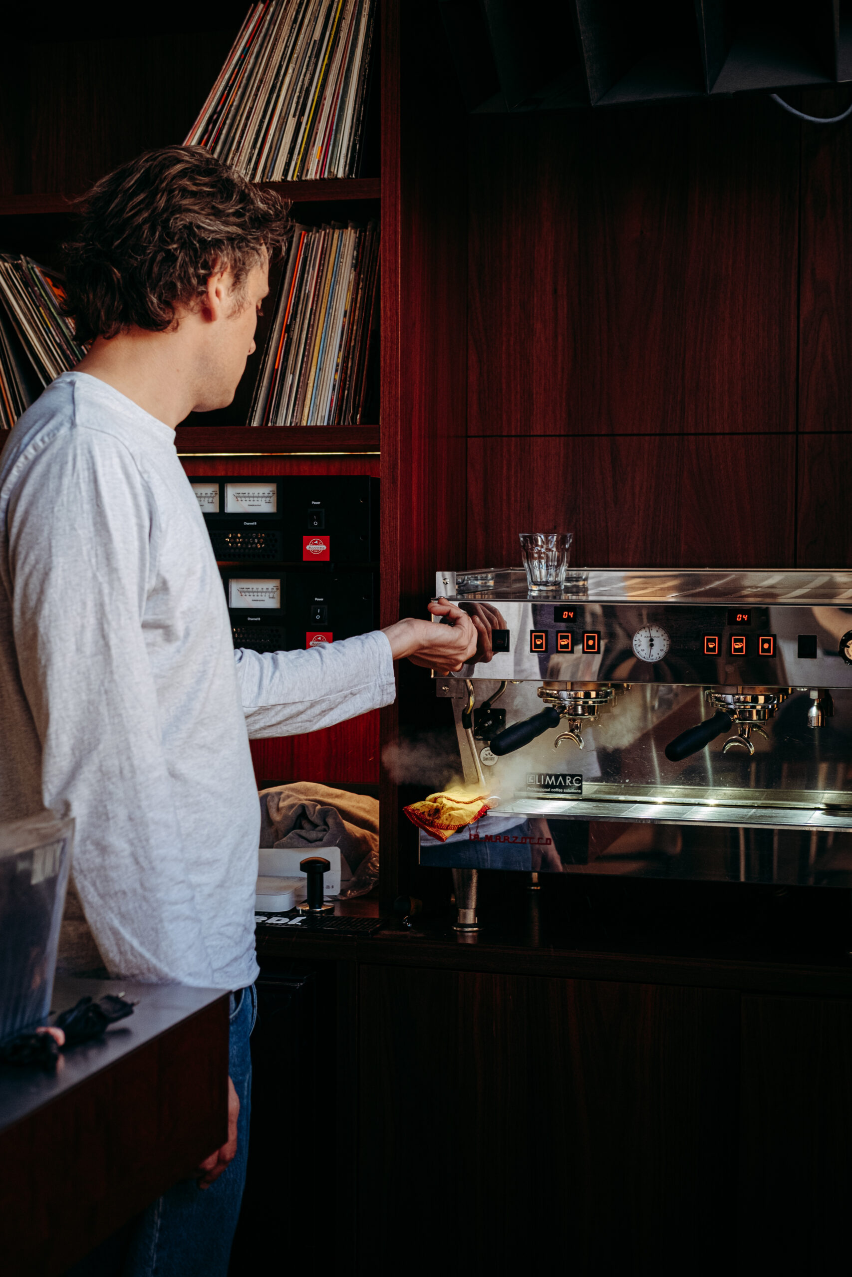 BoaBoa Records Café | Sound in.Time out